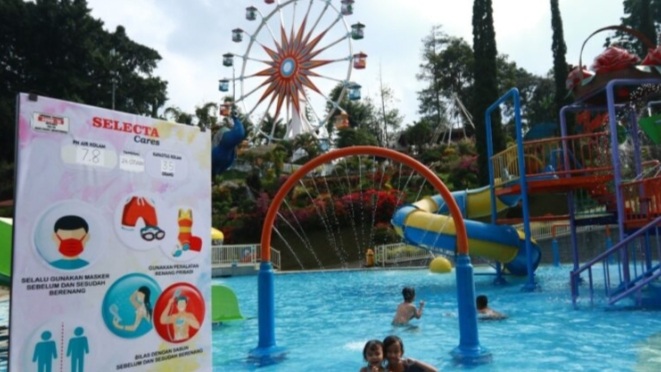 1. Kolam Renang di Selecta