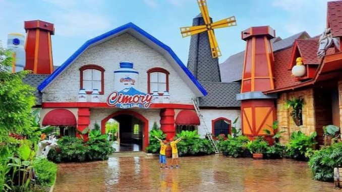 Arahkan kendaraan menuju Jalan Raya Prigen. Teruslah berkendara hingga ...